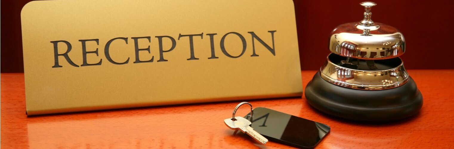 7 Tips for Mastering the Art of Guest Communication - MiniHotel PMS 2026